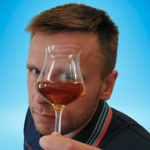 Bavorák: Legendární český drink, který musíte umět namíchat (+ tajné ...