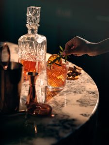 Bavorák: Legendární český drink, který musíte umět namíchat (+ tajné ...